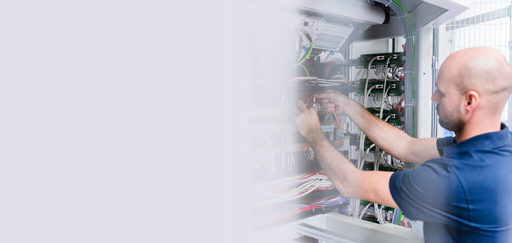 Service - Products & Services - Logopak - The Perfect Labelling System.